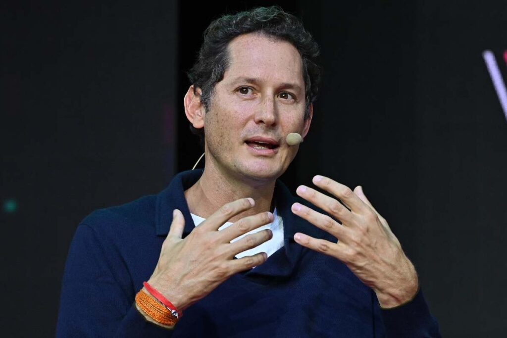 John Elkann dice addio alla sua auto più preziosa: costo fuori dal ...